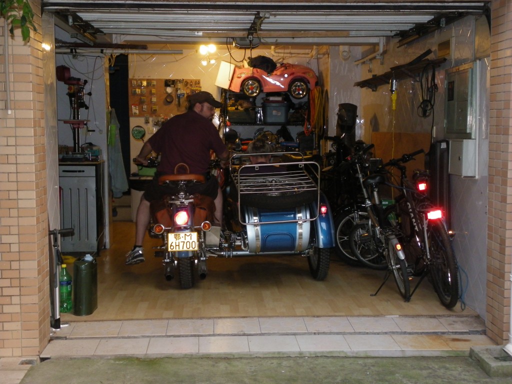 China Garage - Kustoms by Kent